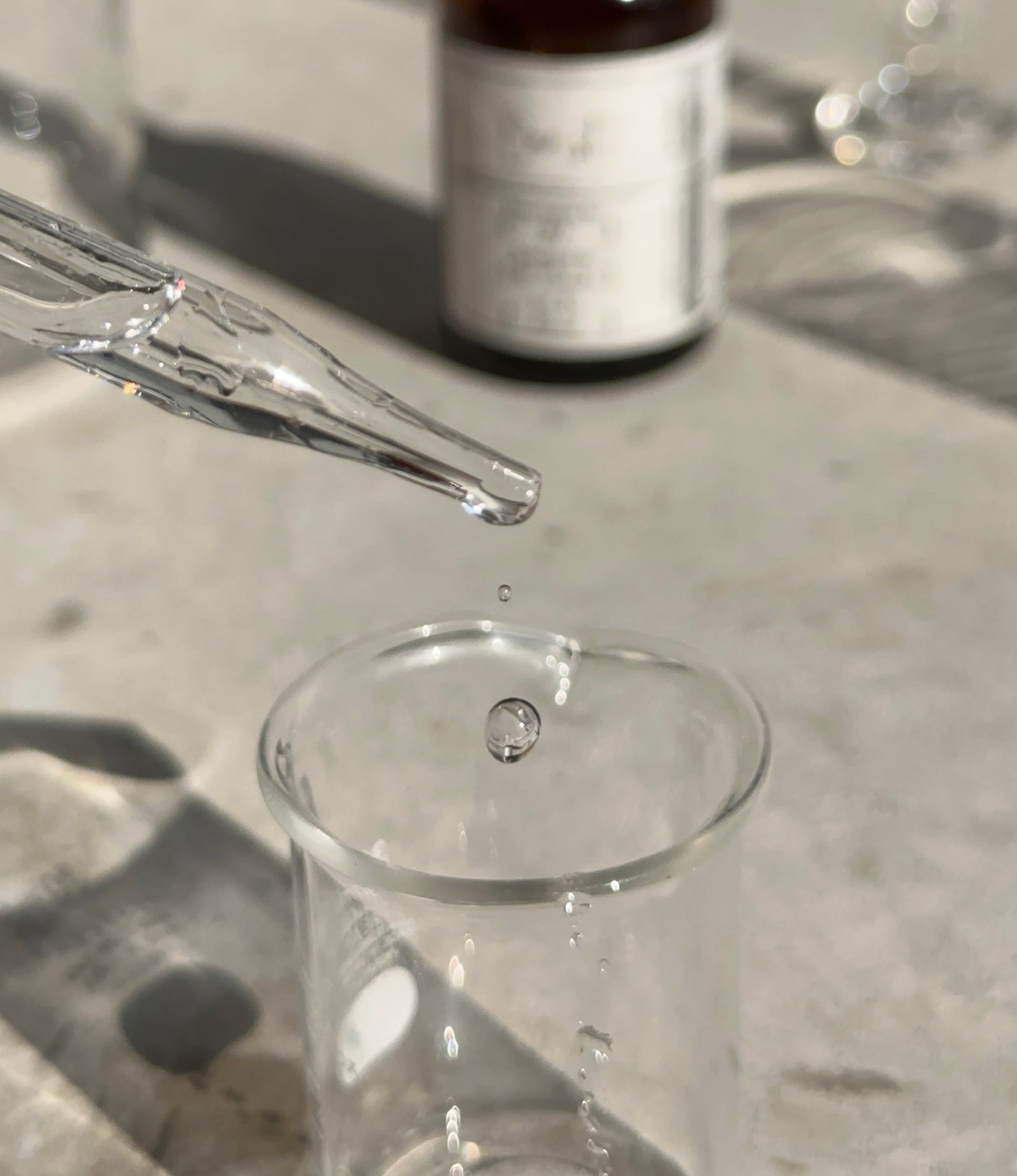 HCN ESSENCE No.32 – One st. 公式サイト